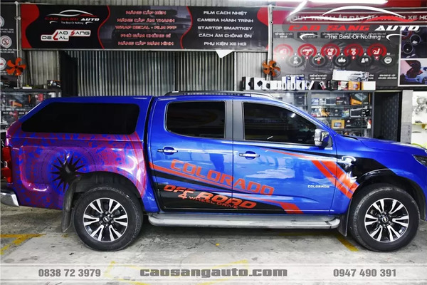 Chuyên thiết kế in dán decal xe hơi ô tô giá rẻ uy tín TPHCM